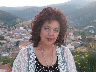 «Έφυγε» από τη ζωή η ηθοποιός Καίτη Παπανίκα - Θεατρομανία ...