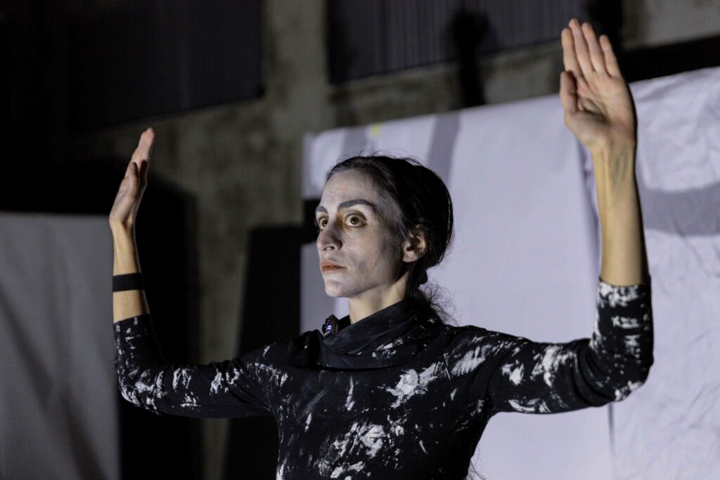 ROBA - Θεατρομανία | Παραστάσεις, διαγωνισμοί, κριτικές